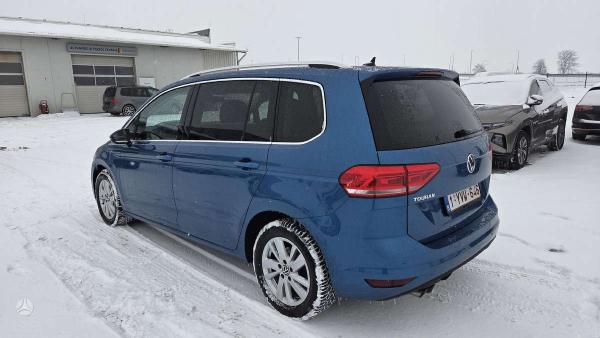 Zils Volkswagen Touran 2021 Marijampole, ar dzinēja tilpumu 1.97 L un nobraukumu 209 tūkst. km par 14399 €, foto 4 vietnē AUTOMOTO.COM.LV