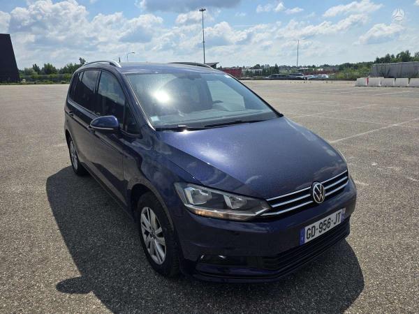 Zils Volkswagen Touran 2021 Viļņa, ar dzinēja tilpumu 1.50 L un nobraukumu 180 tūkst. km par 14500 €, foto 1 vietnē AUTOMOTO.COM.LV