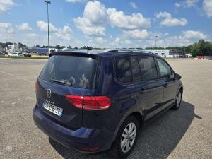 Blue Volkswagen Touran 2021 in Vilnius, with an engine capacity of 1.50 L and mileage of 180 thousand km for 14500 €, photo 3 on AUTOMOTO.COM.LV