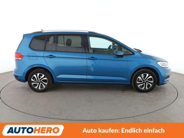 Zils Volkswagen Touran 2022 Kauņa, ar dzinēja tilpumu 2.00 L un nobraukumu 47 tūkst. km par 32103 €, foto 7 vietnē AUTOMOTO.COM.LV
