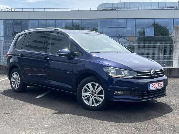 Zils Volkswagen Touran 2022 Viļņa, ar dzinēja tilpumu 1.97 L un nobraukumu 211 tūkst. km par 13490 €, foto  vietnē AUTOMOTO.COM.LV