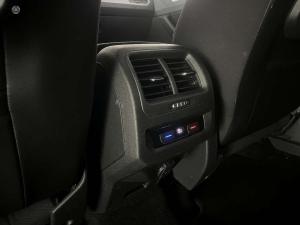 Blue Volkswagen Touran 2022 in Vilnius, with an engine capacity of 1.97 L and mileage of 211 thousand km for 13490 €, photo 10 on AUTOMOTO.COM.LV
