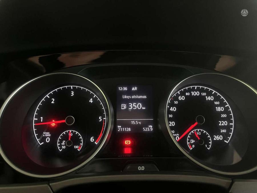 Blue Volkswagen Touran 2022 in Vilnius, with an engine capacity of 1.97 L and mileage of 211 thousand km for 13490 €, photo 15 on AUTOMOTO.COM.LV