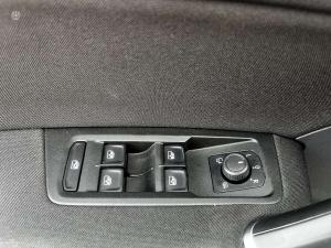 Blue Volkswagen Touran 2022 in Vilnius, with an engine capacity of 1.97 L and mileage of 211 thousand km for 13490 €, photo 19 on AUTOMOTO.COM.LV