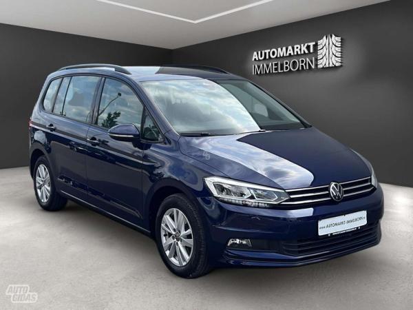 Blue Volkswagen Touran 2023 in Kaunas, with an engine capacity of 1.50 L and mileage of 29 thousand km for 33104 €, photo 1 on AUTOMOTO.COM.LV