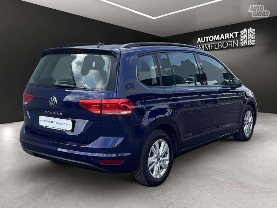 Blue Volkswagen Touran 2023 in Kaunas, with an engine capacity of 1.50 L and mileage of 29 thousand km for 33104 €, photo 8 on AUTOMOTO.COM.LV