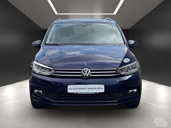 Blue Volkswagen Touran 2023 in Kaunas, with an engine capacity of 1.50 L and mileage of 29 thousand km for 33104 €, photo 9 on AUTOMOTO.COM.LV