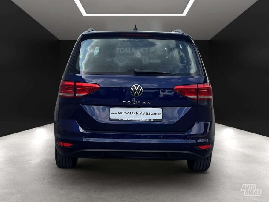 Blue Volkswagen Touran 2023 in Kaunas, with an engine capacity of 1.50 L and mileage of 29 thousand km for 33104 €, photo 10 on AUTOMOTO.COM.LV