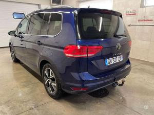 Blue Volkswagen Touran 2023 in Marijampole, with an engine capacity of 1.50 L and mileage of 189 thousand km for 17805 €, photo 7 on AUTOMOTO.COM.LV