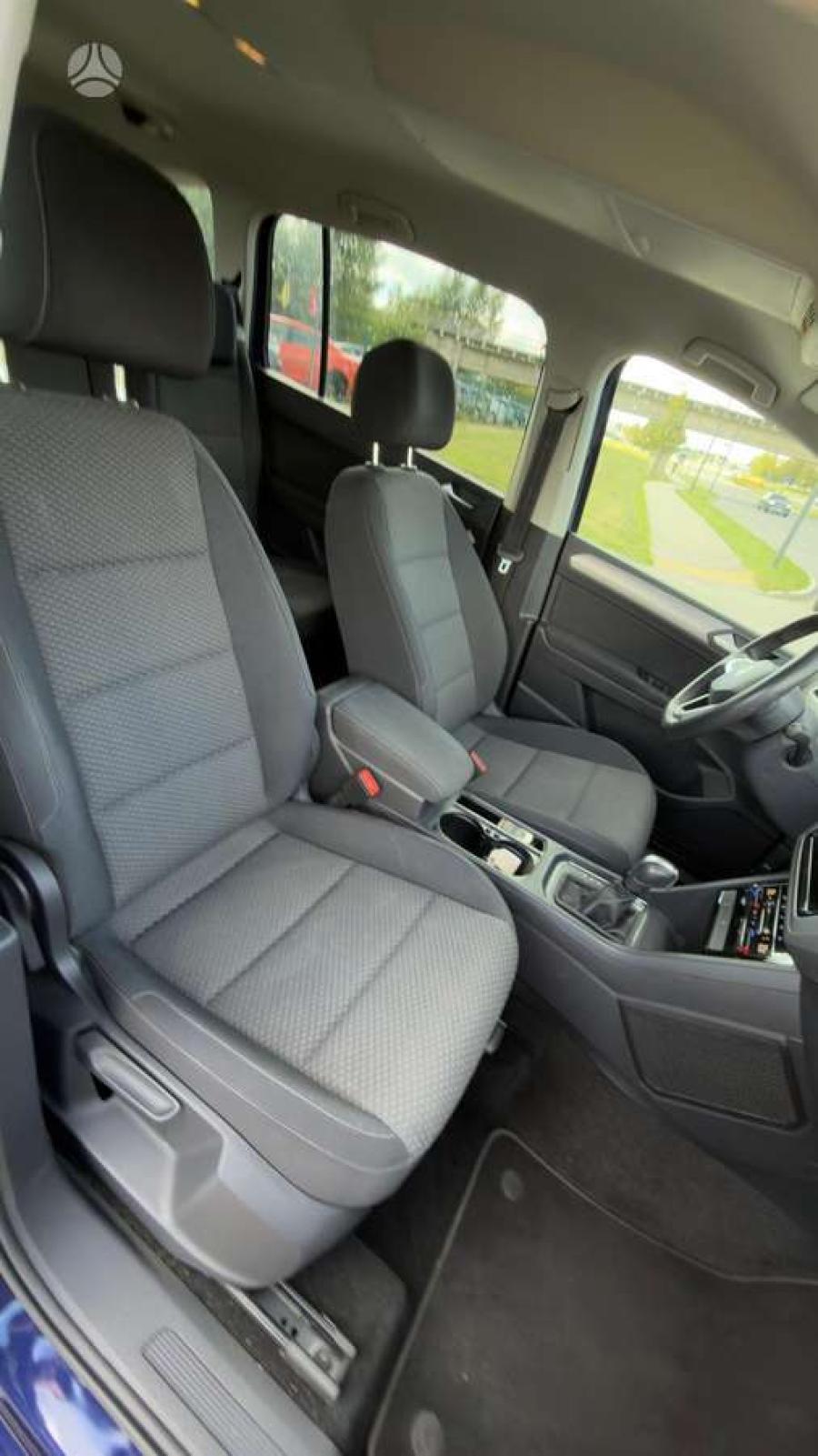 Zils Volkswagen Touran 2023 Kauņa, ar dzinēja tilpumu 1.50 L un nobraukumu 140 tūkst. km par 17364 €, foto 28 vietnē AUTOMOTO.COM.LV
