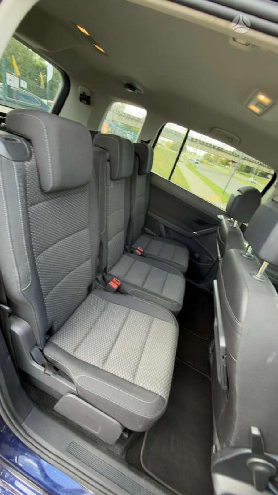 Zils Volkswagen Touran 2023 Kauņa, ar dzinēja tilpumu 1.50 L un nobraukumu 140 tūkst. km par 17364 €, foto 32 vietnē AUTOMOTO.COM.LV