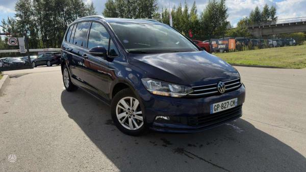 Volkswagen Touran 2023 in Kaunas on AUTOMOTO.COM.LV Blue Volkswagen Touran 2023 in Kaunas, with an engine capacity of 1.50 L and mileage of 140 thousand km for 17364 €, photo 3 on AUTOMOTO.COM.LV