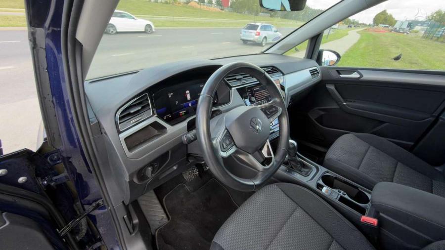 Zils Volkswagen Touran 2023 Kauņa, ar dzinēja tilpumu 1.50 L un nobraukumu 140 tūkst. km par 17364 €, foto 11 vietnē AUTOMOTO.COM.LV