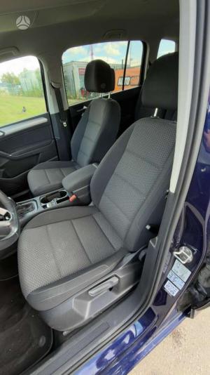 Zils Volkswagen Touran 2023 Kauņa, ar dzinēja tilpumu 1.50 L un nobraukumu 140 tūkst. km par 17364 €, foto 25 vietnē AUTOMOTO.COM.LV