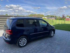 Zils Volkswagen Touran 2012 Viļņa, ar dzinēja tilpumu 2.00 L un nobraukumu 254 tūkst. km par 4700 €, foto 14 vietnē AUTOMOTO.COM.LV