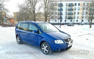 Blue Volkswagen Touran 2004 in Tallinn, with an engine capacity of 2.00 L and mileage of 328 thousand km for 1390 €, photo 9 on AUTOMOTO.COM.LV