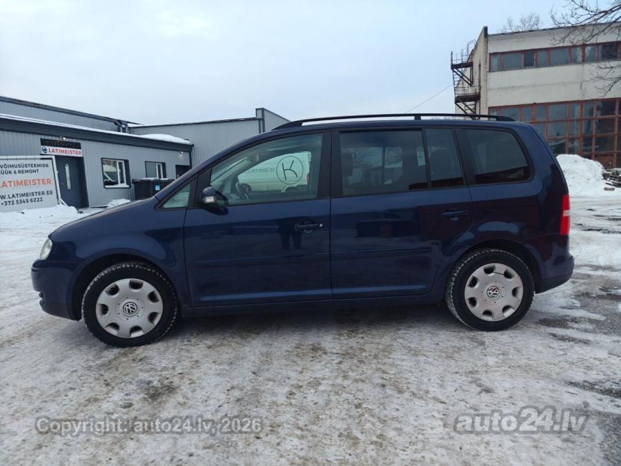 Blue Volkswagen Touran 2005 in Tartu, with an engine capacity of 1.90 L and mileage of 276 thousand km for 2650 €, photo 3 on AUTOMOTO.COM.LV