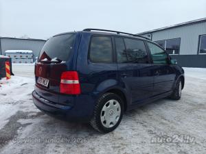 Blue Volkswagen Touran 2005 in Tartu, with an engine capacity of 1.90 L and mileage of 276 thousand km for 2650 €, photo 4 on AUTOMOTO.COM.LV