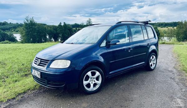 Zils Volkswagen Touran 2005 Viļņa, ar dzinēja tilpumu 2.00 L un nobraukumu 3 tūkst. km par 1850 €, foto 1 vietnē AUTOMOTO.COM.LV