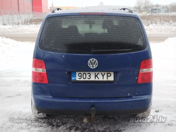 Zils Volkswagen Touran 2006 Tartu, ar dzinēja tilpumu 1.90 L un nobraukumu 396 tūkst. km par 1990 €, foto 5 vietnē AUTOMOTO.COM.LV