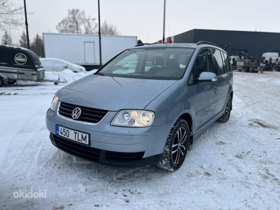 Zils Volkswagen Touran 2006 Tallina, ar dzinēja tilpumu 2.00 L un nobraukumu 224 tūkst. km par 2600 €, foto 1 vietnē AUTOMOTO.COM.LV
