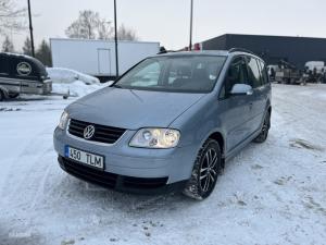 Zils Volkswagen Touran 2006 Tallina, ar dzinēja tilpumu 2.00 L un nobraukumu 224 tūkst. km par 2600 €, foto 16 vietnē AUTOMOTO.COM.LV