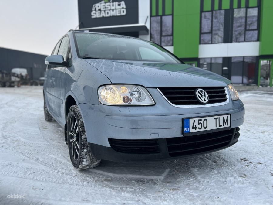 Zils Volkswagen Touran 2006 Tallina, ar dzinēja tilpumu 2.00 L un nobraukumu 224 tūkst. km par 2600 €, foto 17 vietnē AUTOMOTO.COM.LV