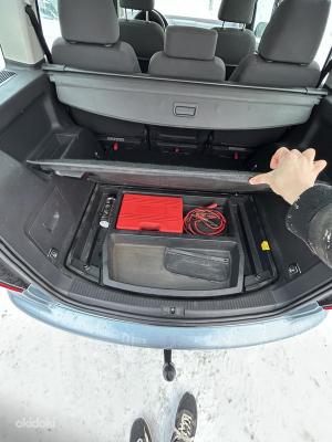 Zils Volkswagen Touran 2006 Tallina, ar dzinēja tilpumu 2.00 L un nobraukumu 224 tūkst. km par 2600 €, foto 23 vietnē AUTOMOTO.COM.LV