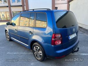 Zils Volkswagen Touran 2007 Paide, ar dzinēja tilpumu 1.90 L un nobraukumu 390 tūkst. km par 1399 €, foto 5 vietnē AUTOMOTO.COM.LV