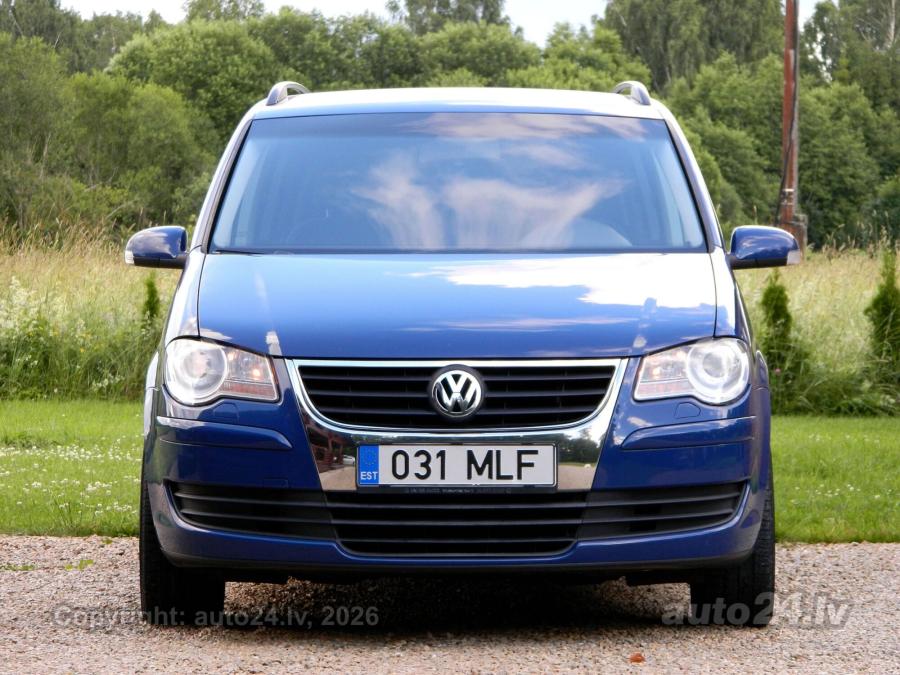 Zils Volkswagen Touran 2008 Viljandi, ar dzinēja tilpumu 1.60 L un nobraukumu 176 tūkst. km par 2490 €, foto 3 vietnē AUTOMOTO.COM.LV