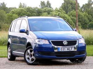Zils Volkswagen Touran 2008 Viljandi, ar dzinēja tilpumu 1.60 L un nobraukumu 176 tūkst. km par 2490 €, foto 4 vietnē AUTOMOTO.COM.LV