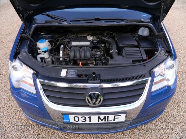 Blue Volkswagen Touran 2008 in Viljandi, with an engine capacity of 1.60 L and mileage of 176 thousand km for 2490 €, photo 9 on AUTOMOTO.COM.LV