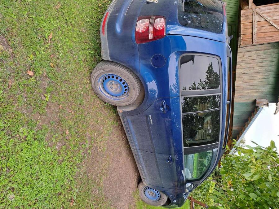 Blue Volkswagen Touran 2009 in Kaunas, with an engine capacity of 1.39 L and mileage of 310 thousand km for 3000 €, photo 5 on AUTOMOTO.COM.LV