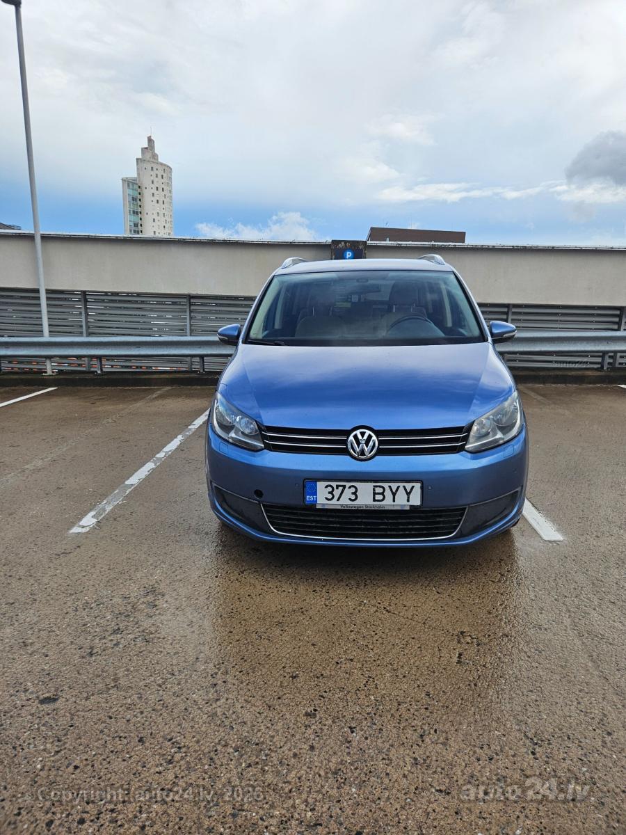 Zils Volkswagen Touran 2011 Tallina, ar dzinēja tilpumu 1.40 L un nobraukumu 0 tūkst. km par 3500 €, foto 1 vietnē AUTOMOTO.COM.LV