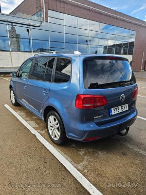 Zils Volkswagen Touran 2011 Tallina, ar dzinēja tilpumu 1.40 L un nobraukumu 0 tūkst. km par 3500 €, foto 6 vietnē AUTOMOTO.COM.LV