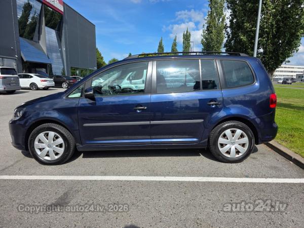 Blue Volkswagen Touran 2012 in Tallinn, with an engine capacity of 1.40 L and mileage of 283 thousand km for 5200 €, photo 7 on AUTOMOTO.COM.LV