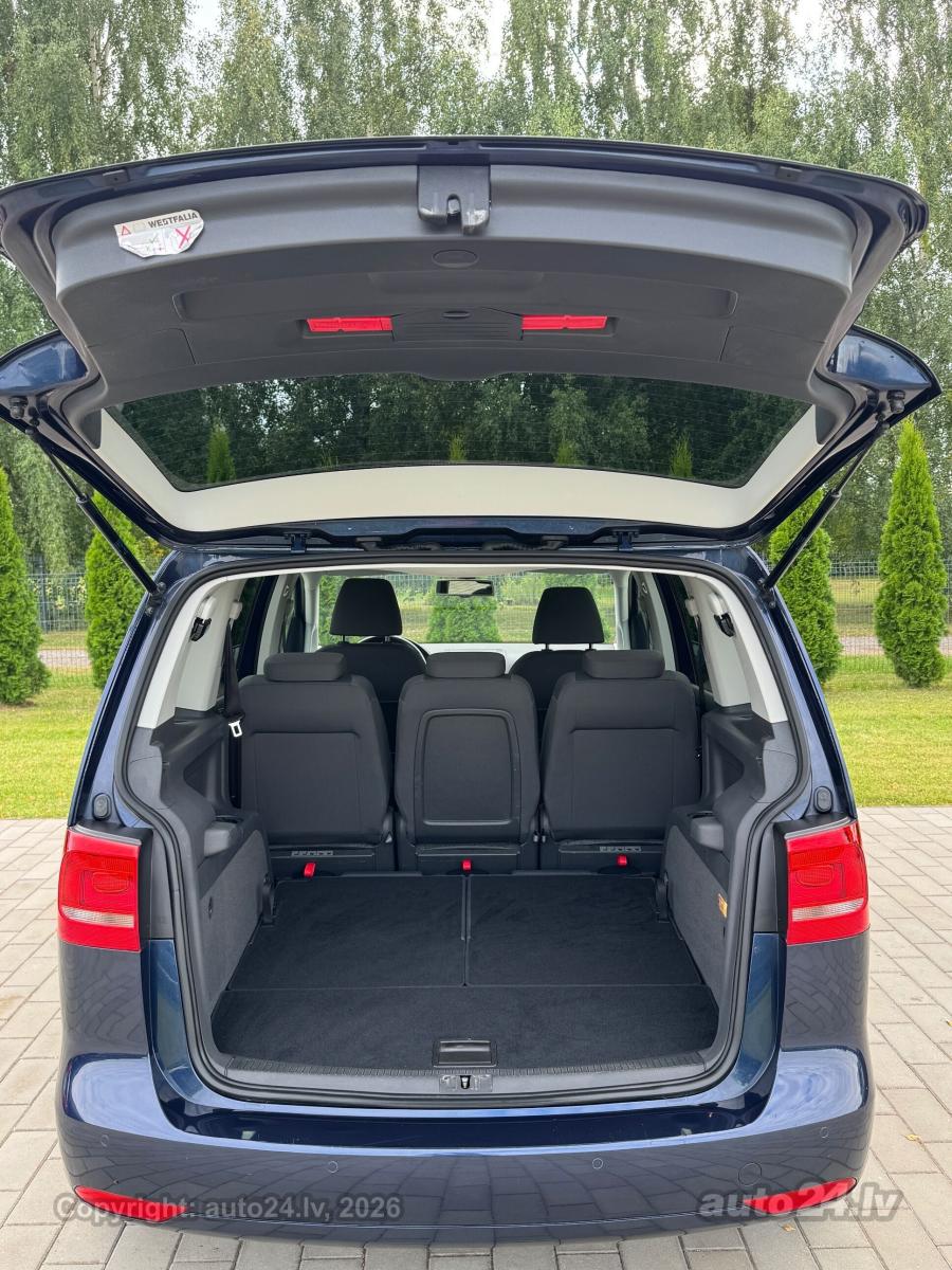 Blue Volkswagen Touran 2012 in Tartu, with an engine capacity of 1.20 L and mileage of 239 thousand km for 7490 €, photo 14 on AUTOMOTO.COM.LV