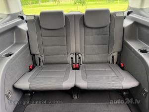 Blue Volkswagen Touran 2012 in Tartu, with an engine capacity of 1.20 L and mileage of 239 thousand km for 7490 €, photo 22 on AUTOMOTO.COM.LV