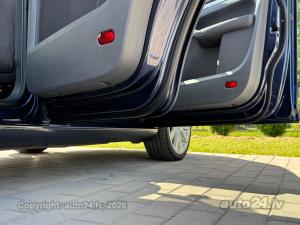Blue Volkswagen Touran 2012 in Tartu, with an engine capacity of 1.20 L and mileage of 239 thousand km for 7490 €, photo 24 on AUTOMOTO.COM.LV