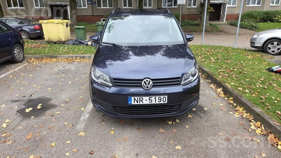 Zils Volkswagen Touran 2012 Rīga, ar dzinēja tilpumu 1.60 L un nobraukumu 339 tūkst. km par 3700 €, foto 5 vietnē AUTOMOTO.COM.LV