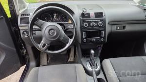 Zils Volkswagen Touran 2012 Rīga, ar dzinēja tilpumu 1.60 L un nobraukumu 339 tūkst. km par 3700 €, foto 7 vietnē AUTOMOTO.COM.LV