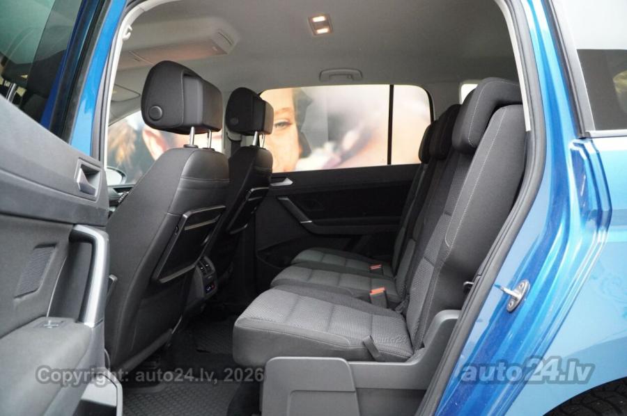 Blue Volkswagen Touran 2016 in Tallinn, with an engine capacity of 1.40 L and mileage of 0 thousand km for 13900 €, photo 9 on AUTOMOTO.COM.LV