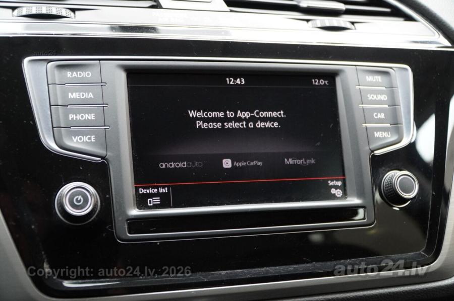 Blue Volkswagen Touran 2016 in Tallinn, with an engine capacity of 1.40 L and mileage of 0 thousand km for 13900 €, photo 17 on AUTOMOTO.COM.LV