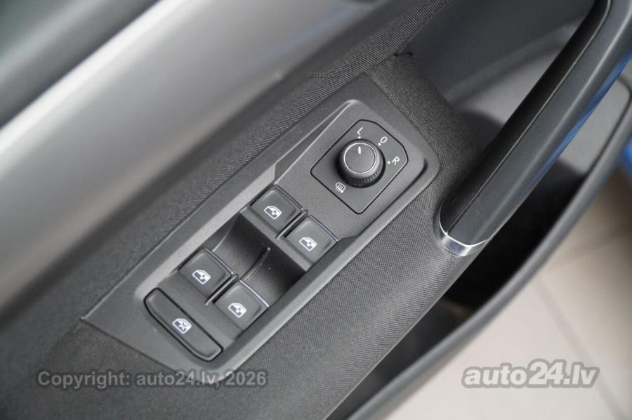 Blue Volkswagen Touran 2016 in Tallinn, with an engine capacity of 1.40 L and mileage of 0 thousand km for 13900 €, photo 21 on AUTOMOTO.COM.LV
