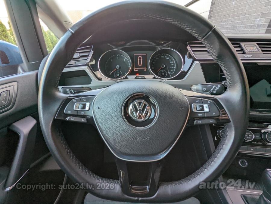 Zils Volkswagen Touran 2019 Tallina, ar dzinēja tilpumu 1.60 L un nobraukumu 159 tūkst. km par 17000 €, foto 8 vietnē AUTOMOTO.COM.LV