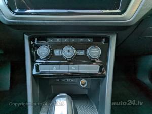 Zils Volkswagen Touran 2019 Tallina, ar dzinēja tilpumu 1.60 L un nobraukumu 159 tūkst. km par 17000 €, foto 10 vietnē AUTOMOTO.COM.LV