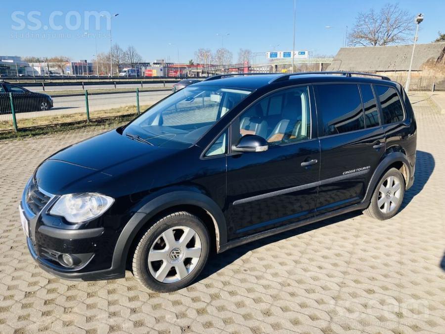 Brūns Volkswagen Touran 2007 Rīga, ar dzinēja tilpumu 1.40 L un nobraukumu 275 tūkst. km par 3900 €, foto 1 vietnē AUTOMOTO.COM.LV