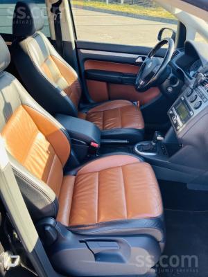 Brūns Volkswagen Touran 2007 Rīga, ar dzinēja tilpumu 1.40 L un nobraukumu 275 tūkst. km par 3900 €, foto 5 vietnē AUTOMOTO.COM.LV