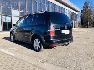 Brūns Volkswagen Touran 2007 Rīga, ar dzinēja tilpumu 1.40 L un nobraukumu 275 tūkst. km par 3900 €, foto 10 vietnē AUTOMOTO.COM.LV
