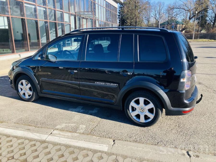 Brūns Volkswagen Touran 2007 Rīga, ar dzinēja tilpumu 1.40 L un nobraukumu 275 tūkst. km par 3900 €, foto 11 vietnē AUTOMOTO.COM.LV